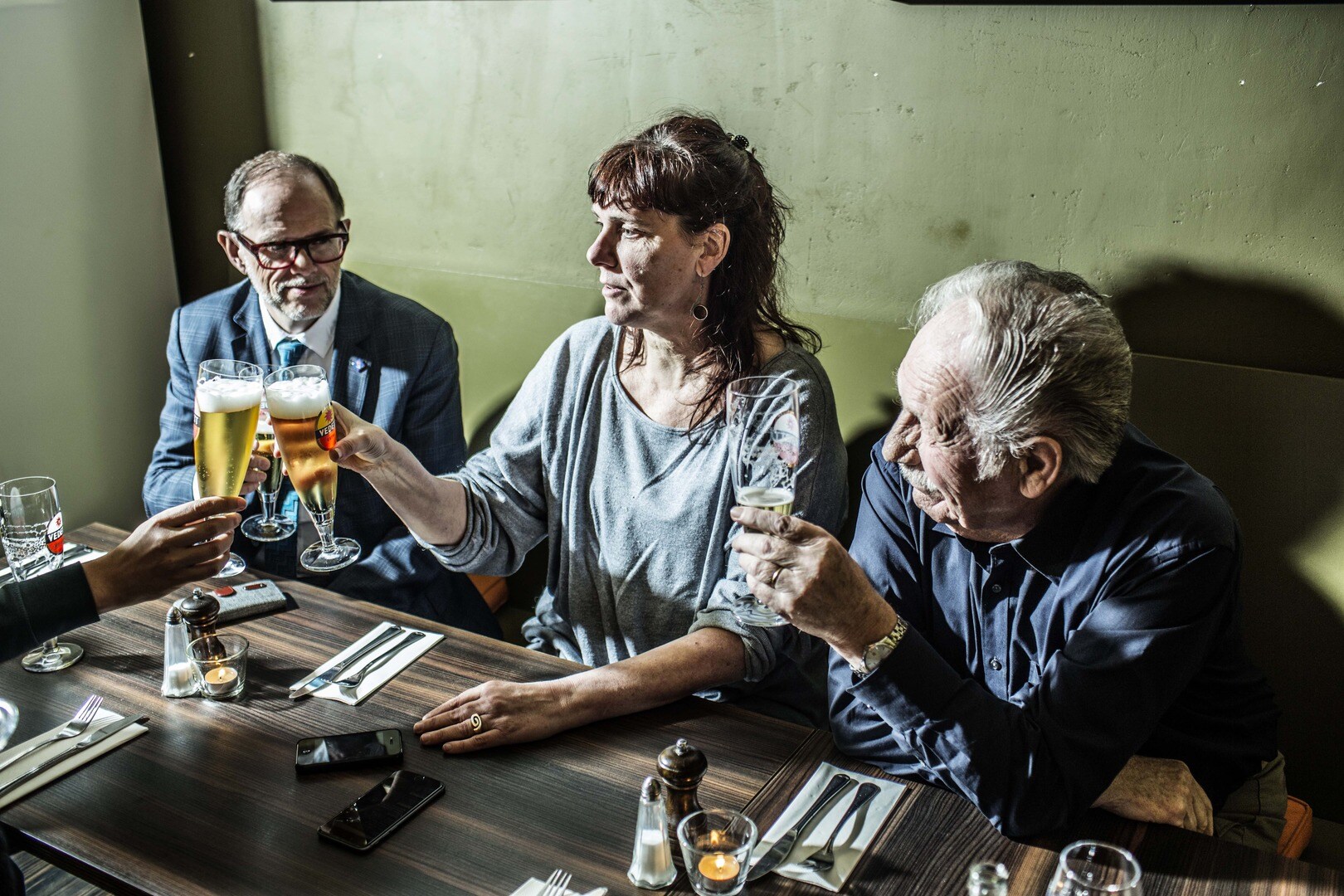 Drie ex-mollen geven hun inkijk: "Cathy is de mol" | De Morgen