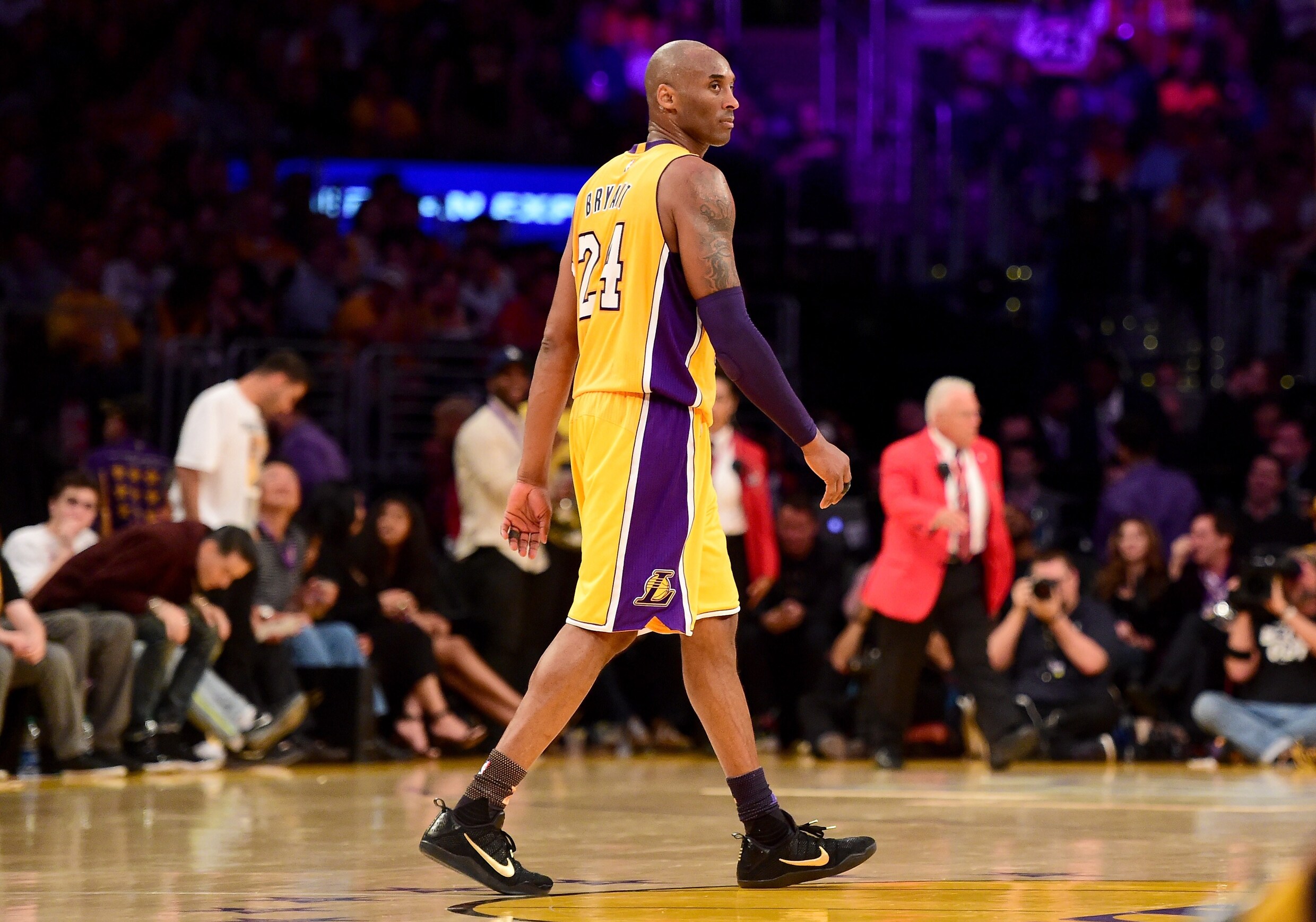 Afscheid in stijl voor 'King Kobe', die 60 (!) punten voor zijn ...