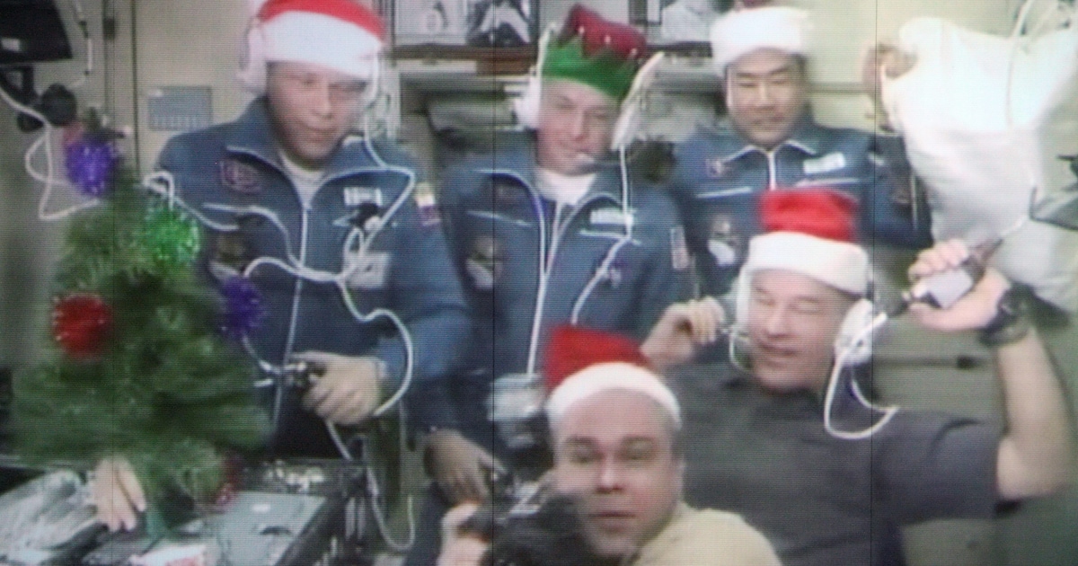 Astronaut twittert voor het eerst vanuit ruimte | De Morgen