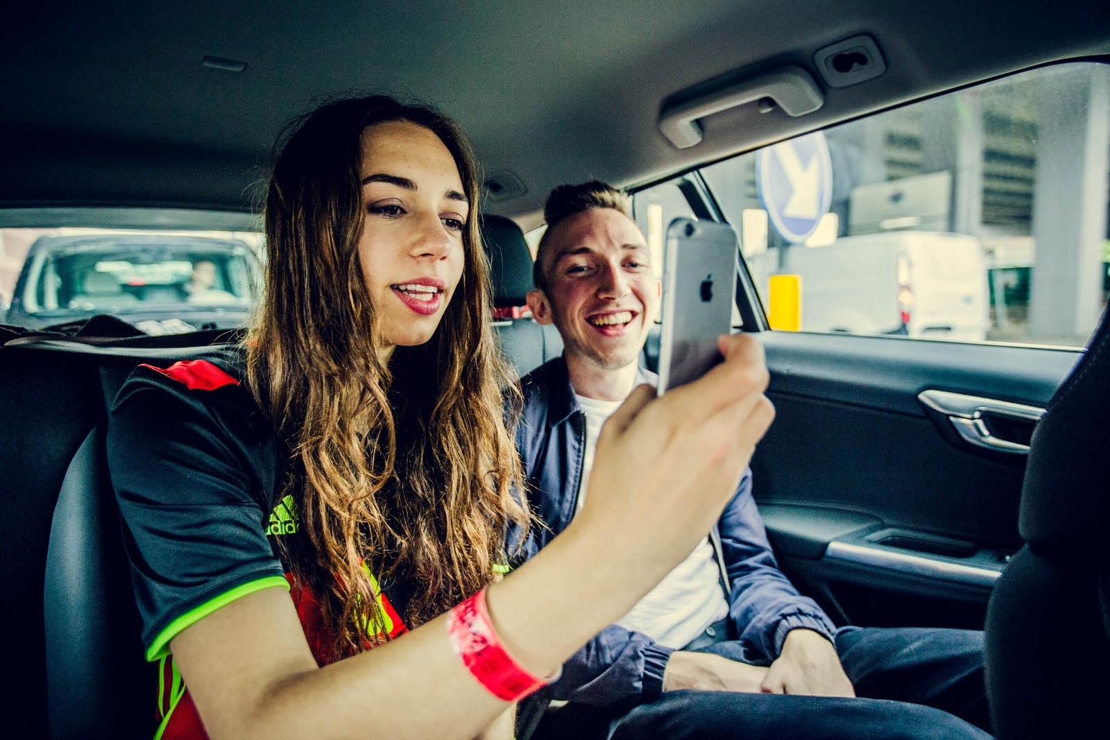 In de taxi naar Rock Werchter met de Vlaamse Snapchatkoningin: "Ik heb ...