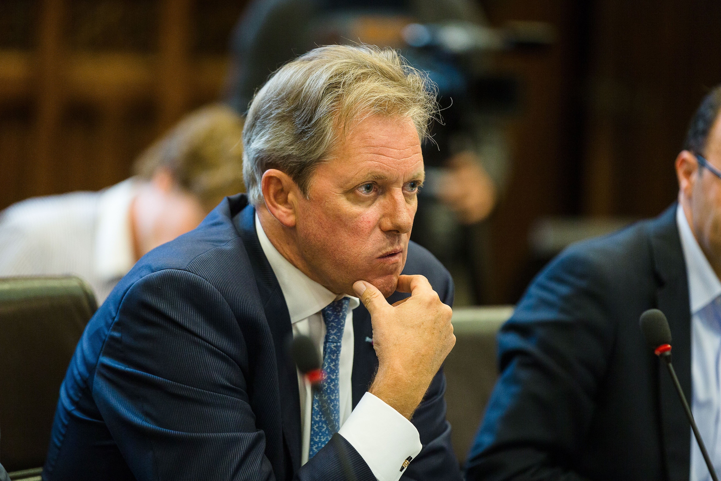 Geert Versnick (Open Vld) opnieuw in opspraak wegens dure nachten in ...