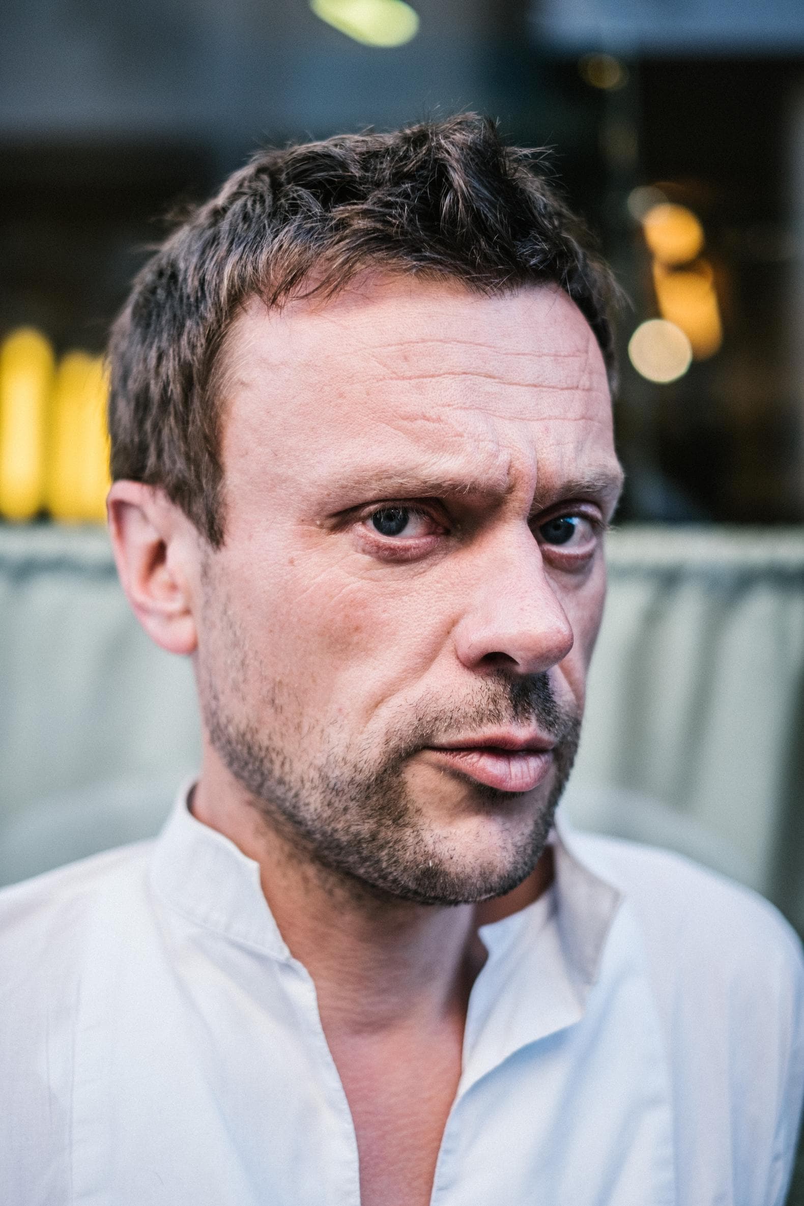 Bekende Gentse 'Kapper Kaprijke' debuteert met roman: "De nieuwe Claus ...