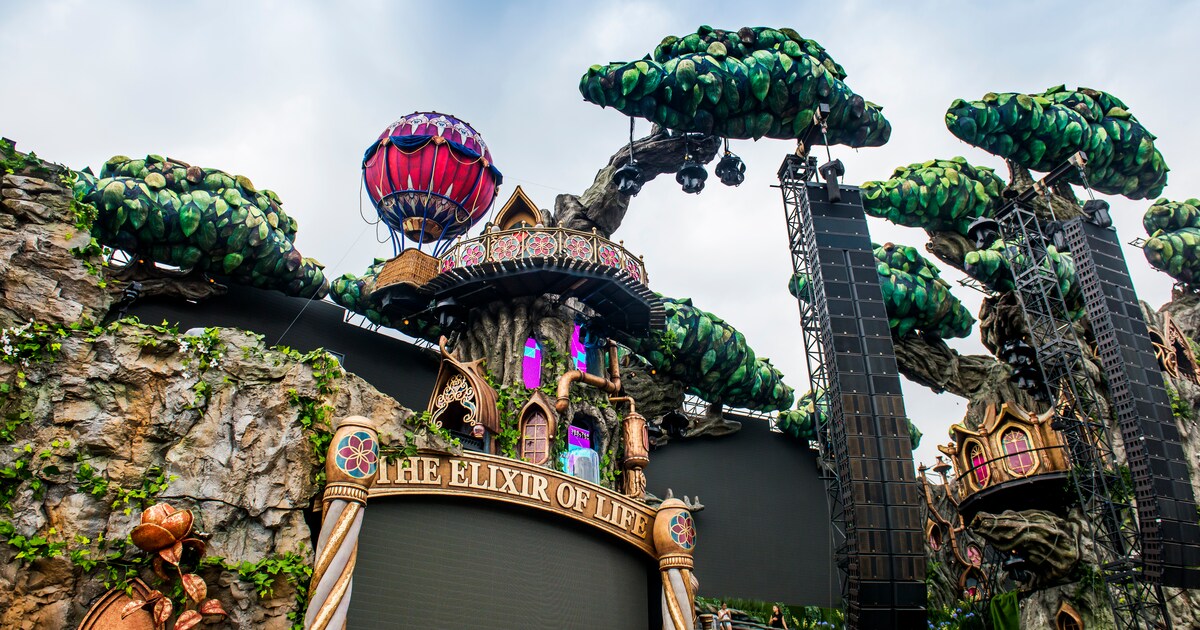 Zo ziet de Main Stage eruit op Tomorrowland: een magisch bos in Boom ...