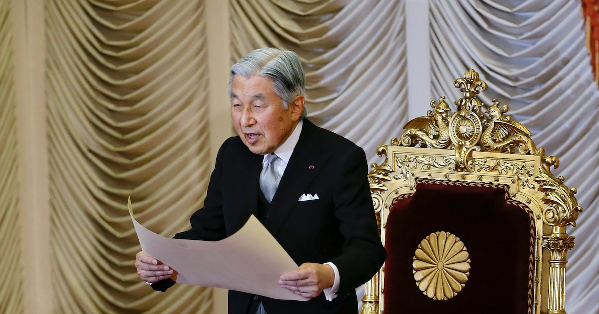 Japanse keizer zinspeelt in buitengewone tv-toespraak op aftreden | De ...