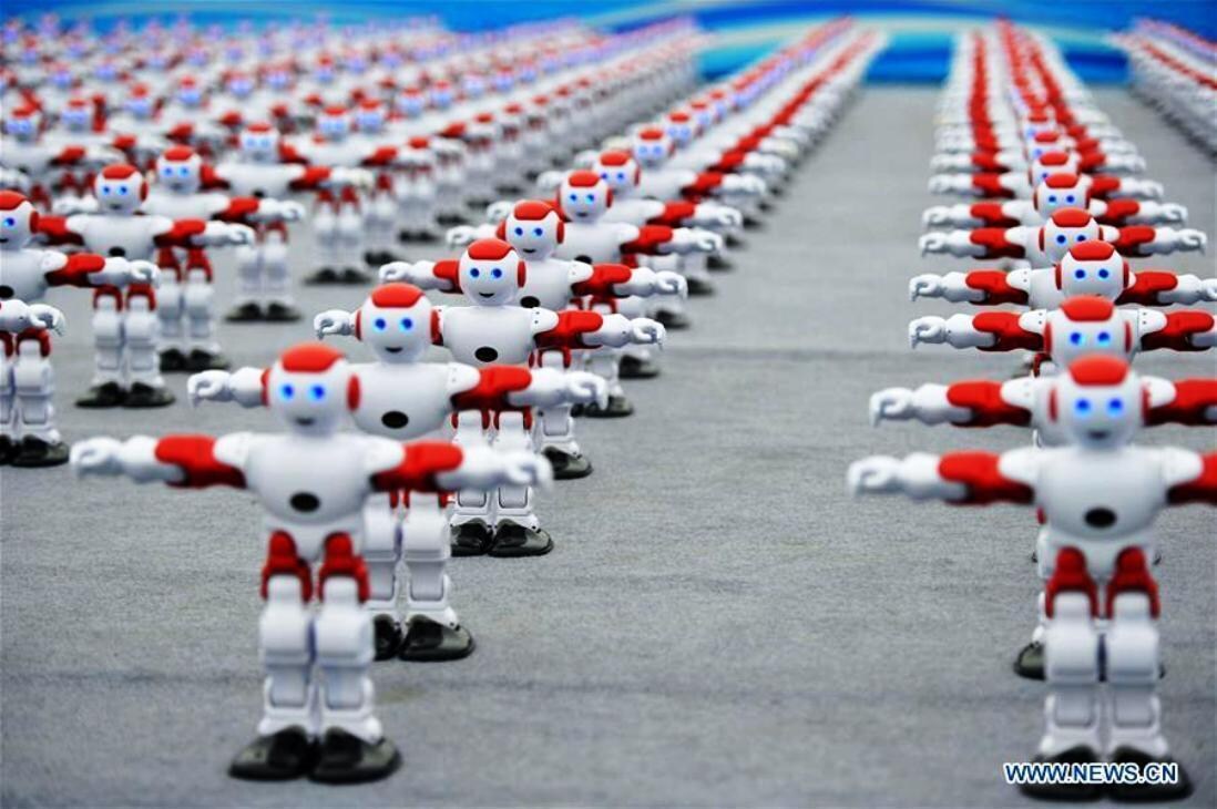 1.007 robots breken wereldrecord synchroon dansen | De Morgen