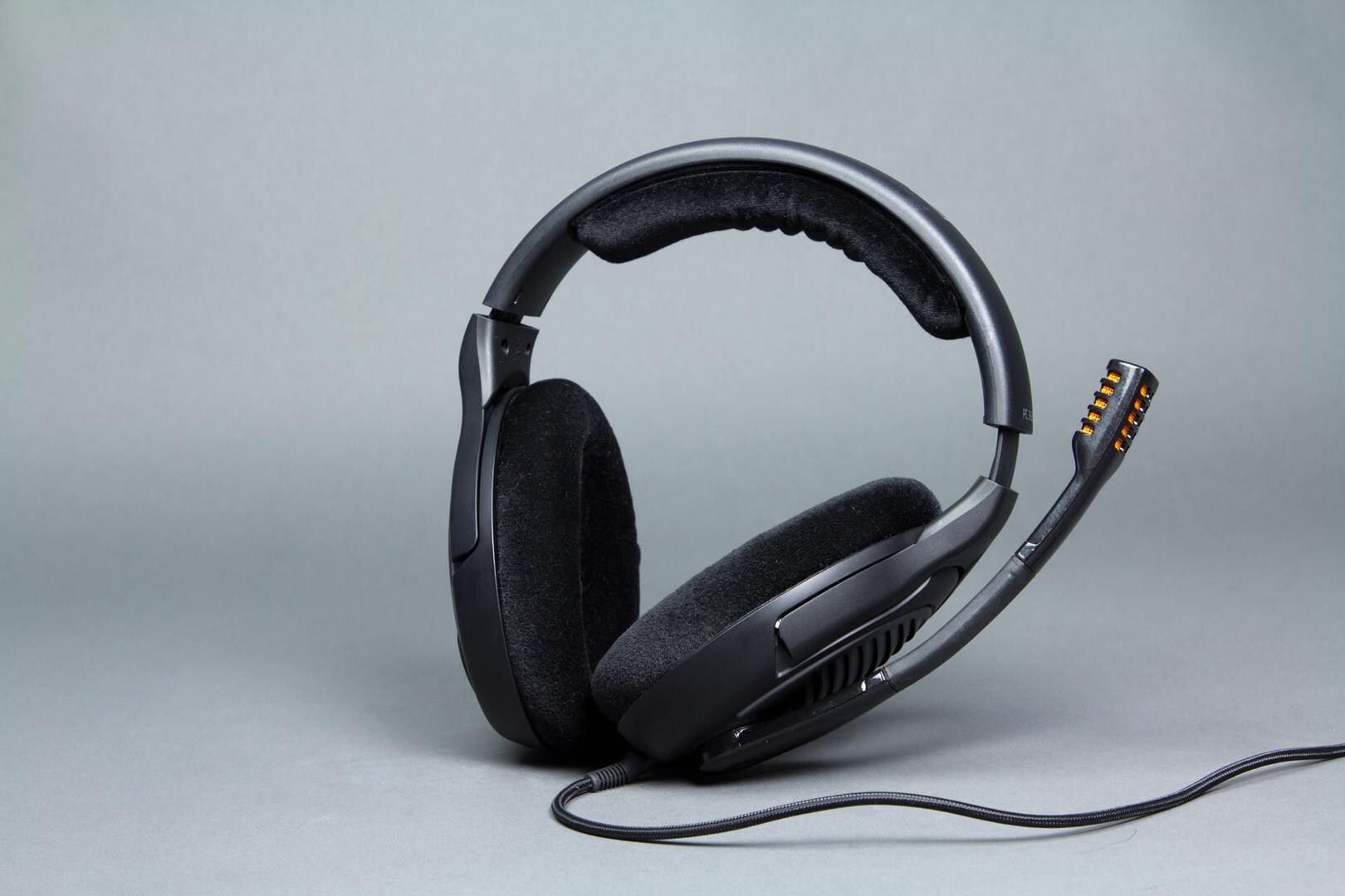 Vijf 'midrange' hoofdtelefoons voor gamers getest | De Morgen