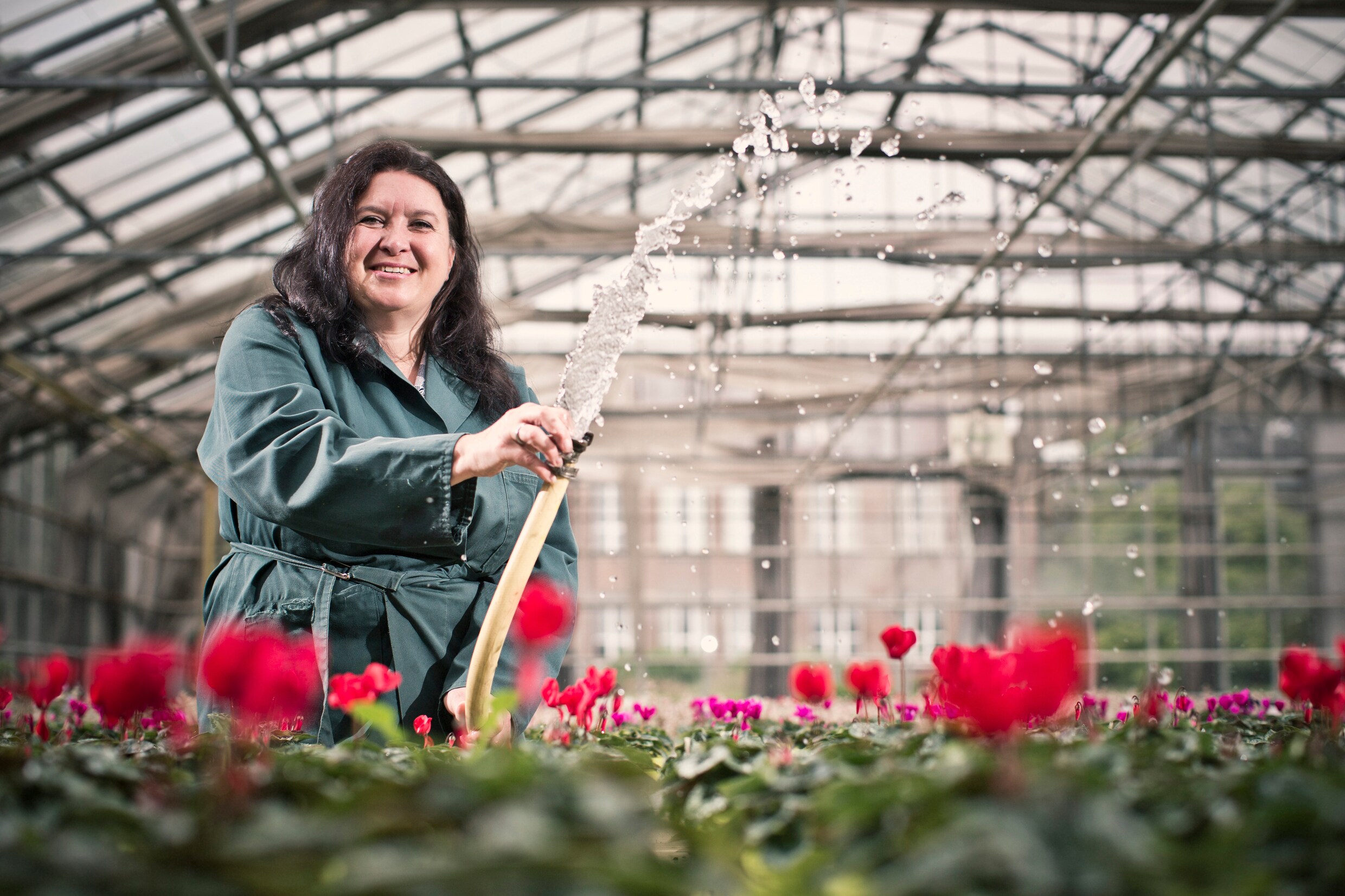 Leerkracht Ingrid: "Hier, tussen de bloemen, is mijn biotoop" | De Morgen