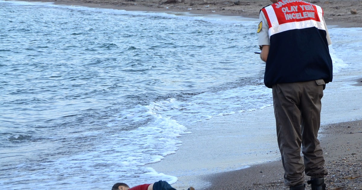 "Jaar na hartverscheurende beelden van Aylan is de situatie nog ...