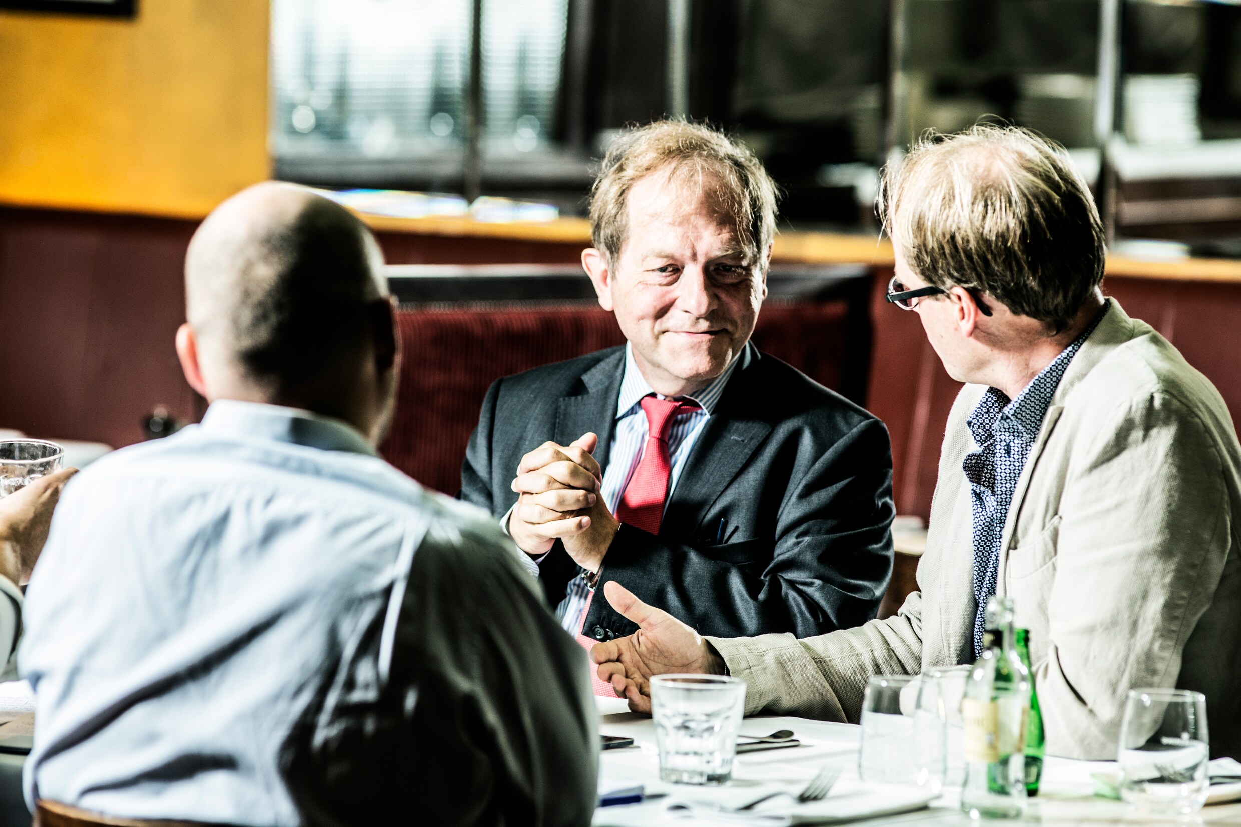 "God aan een comeback bezig? Hij komt helemaal niet terug, integendeel ...