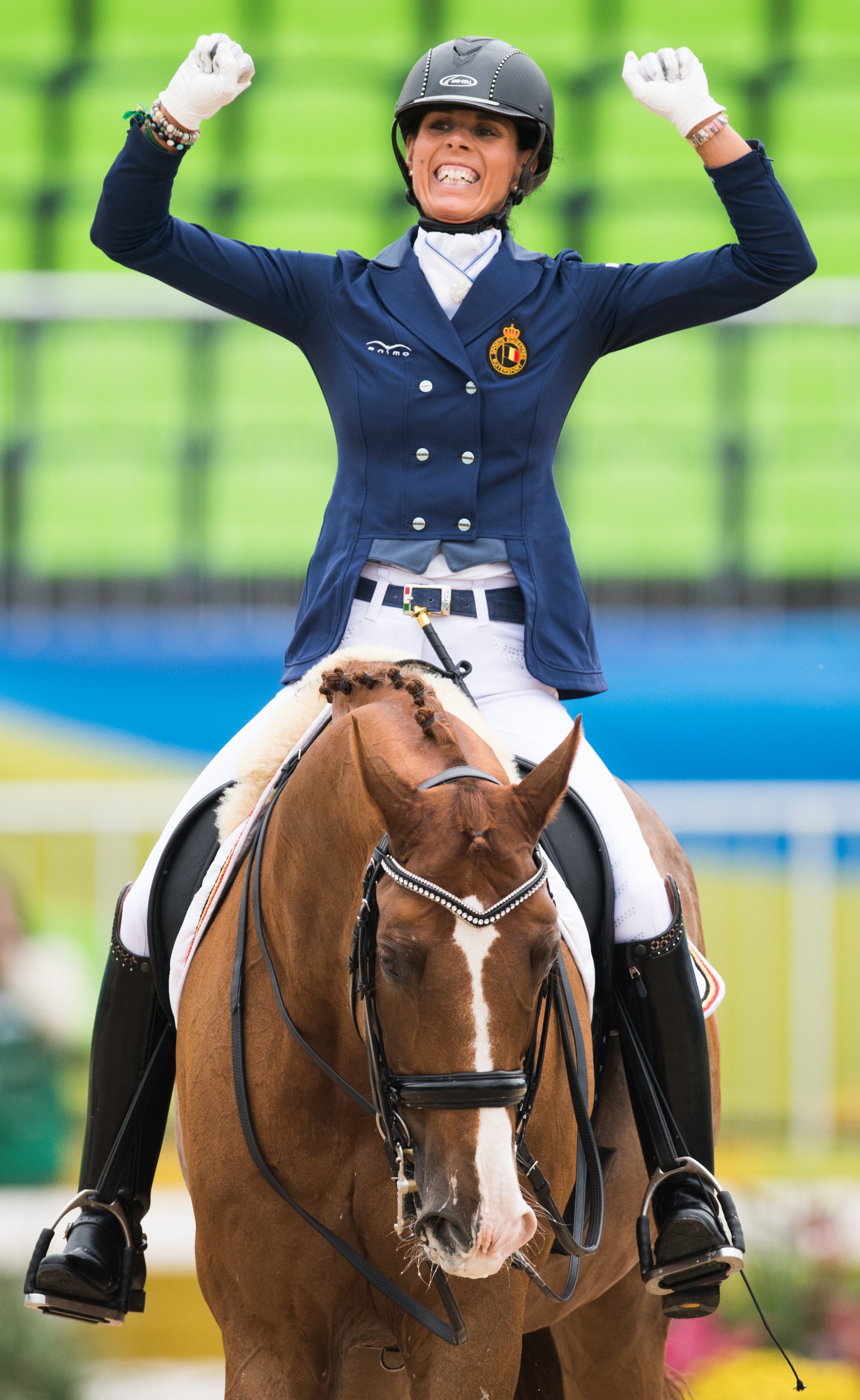 Michèle George weet met haar vreugde geen blijf na goud: "Tournée ...