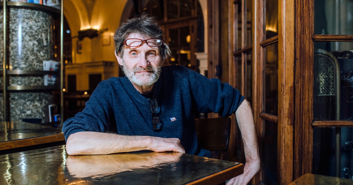 Regisseur Robbe De Hert (77) overleden | De Morgen