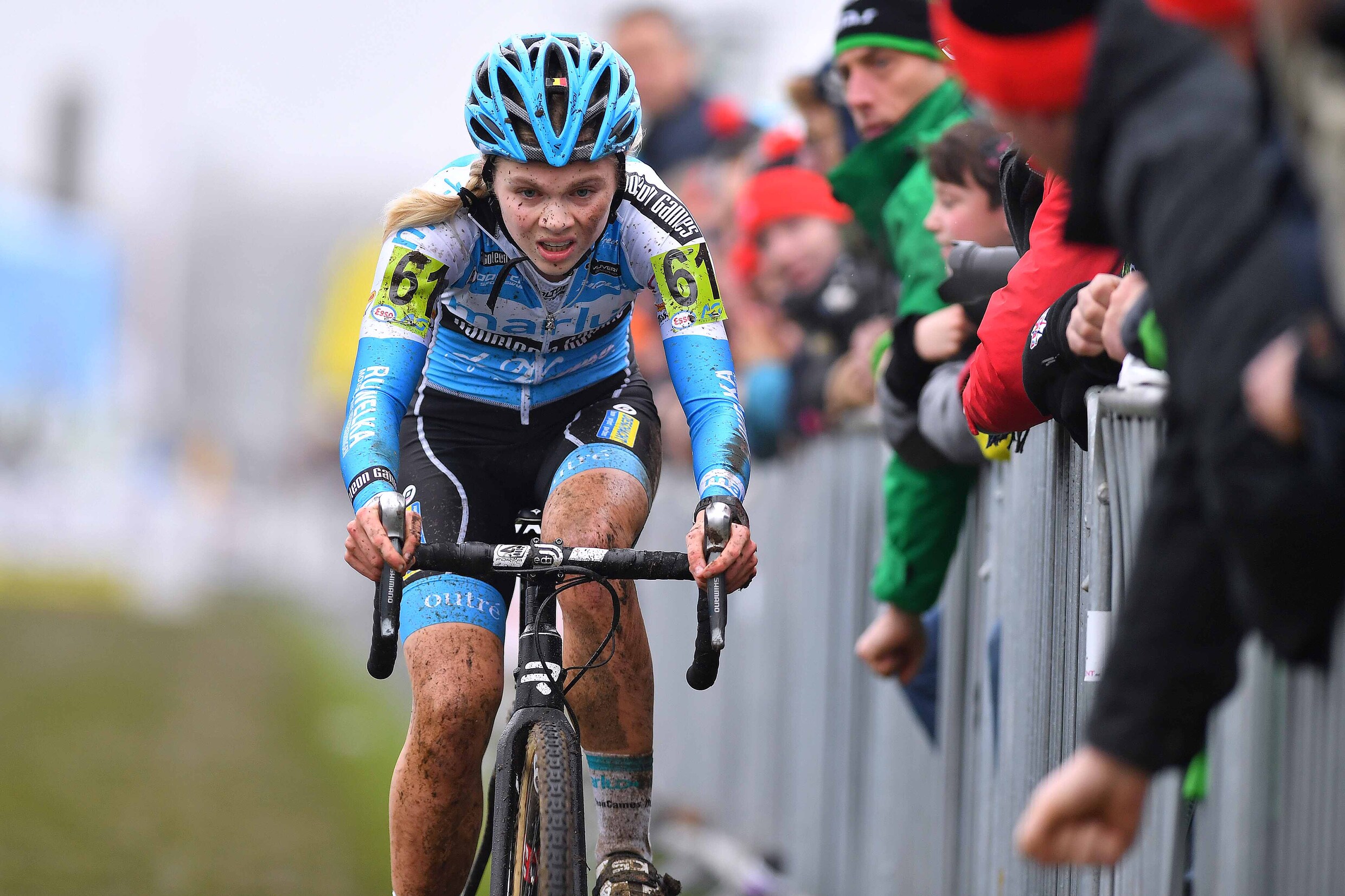 Laura Verdonschot krijgt meteen profcontract na zilveren medaille op BK ...