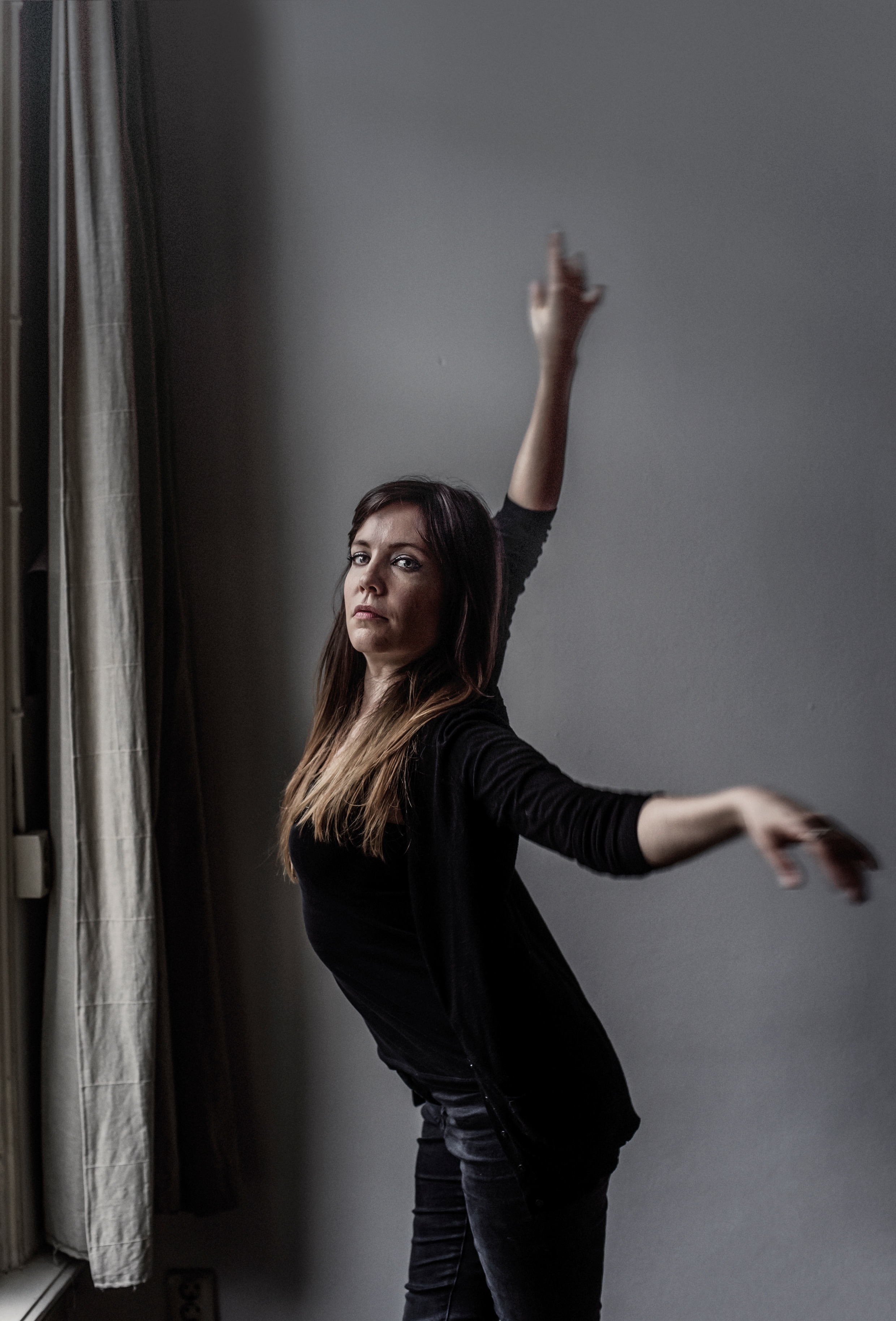 Ellen Deckwitz, de dichteres die dol is op Eurosong en voetbal | De Morgen