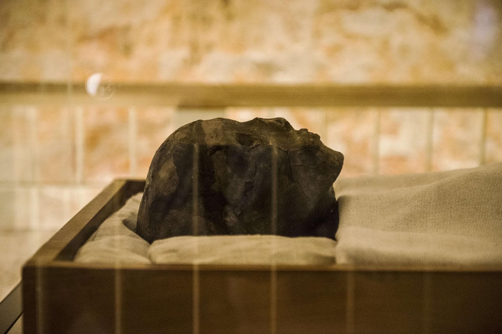 Is er een verborgen kamer in de tombe van Toetanchamon? Italiaanse ...