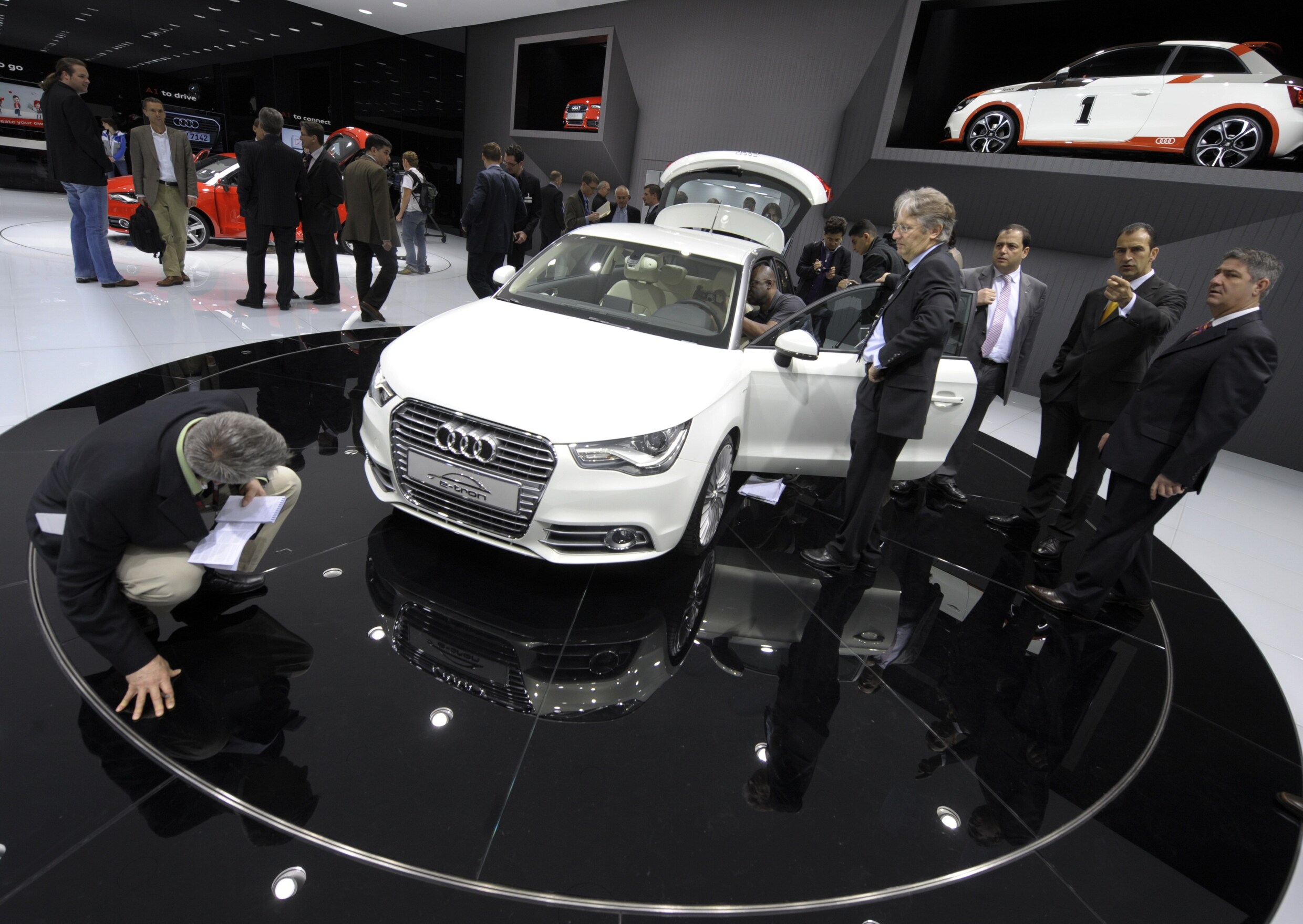 Angela Merkel naar Brussel voor start productie Audi A1 | De Morgen