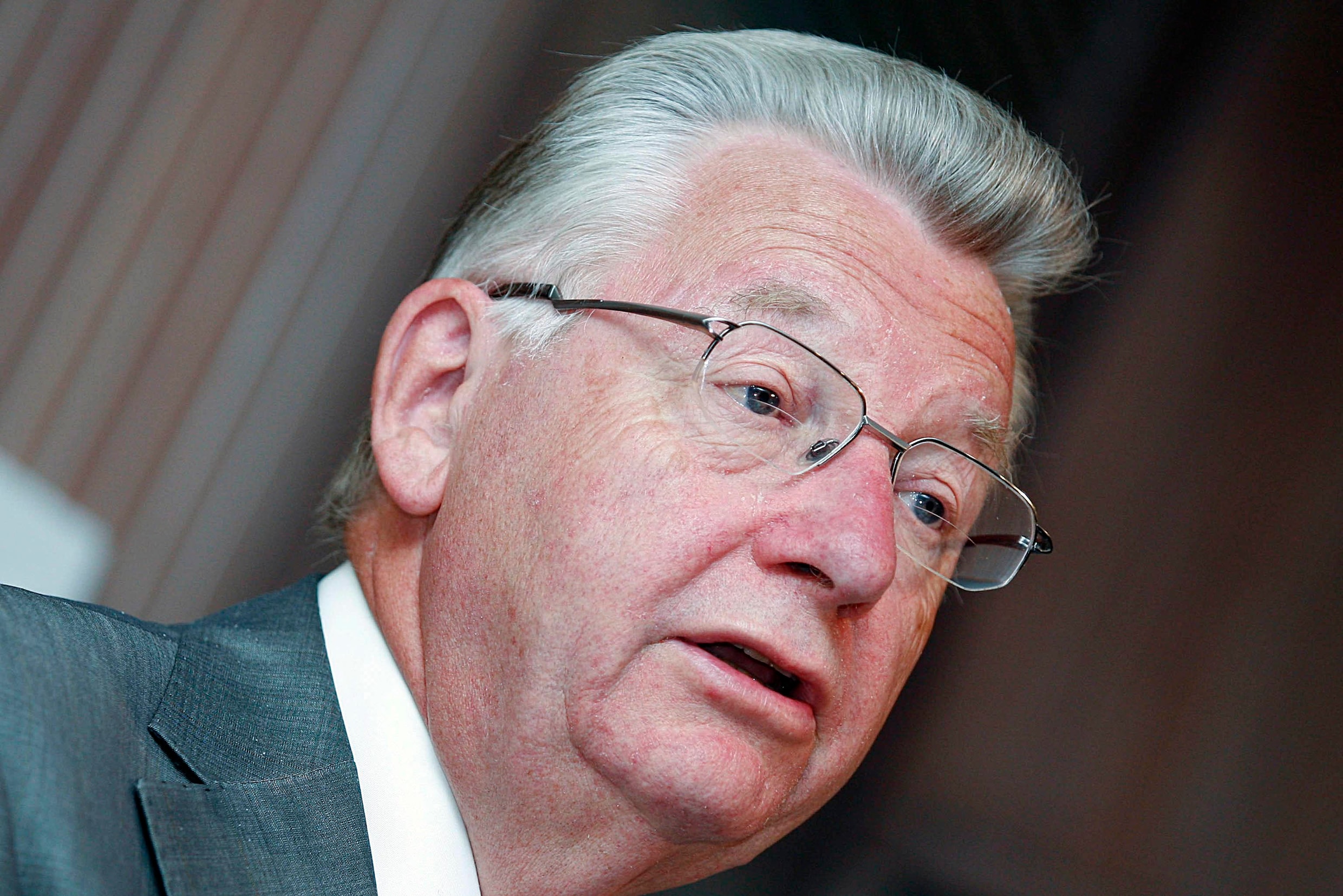 Piet Van Roe geeft fakkel door aan Sandra De Preter | De Morgen