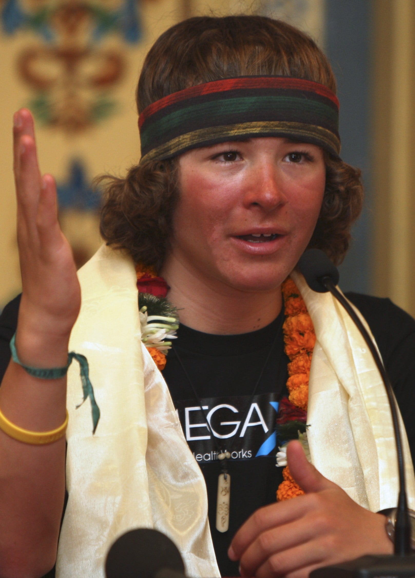 15-jarige is jongste die 7 hoogste bergen op elk continent beklimt | De ...