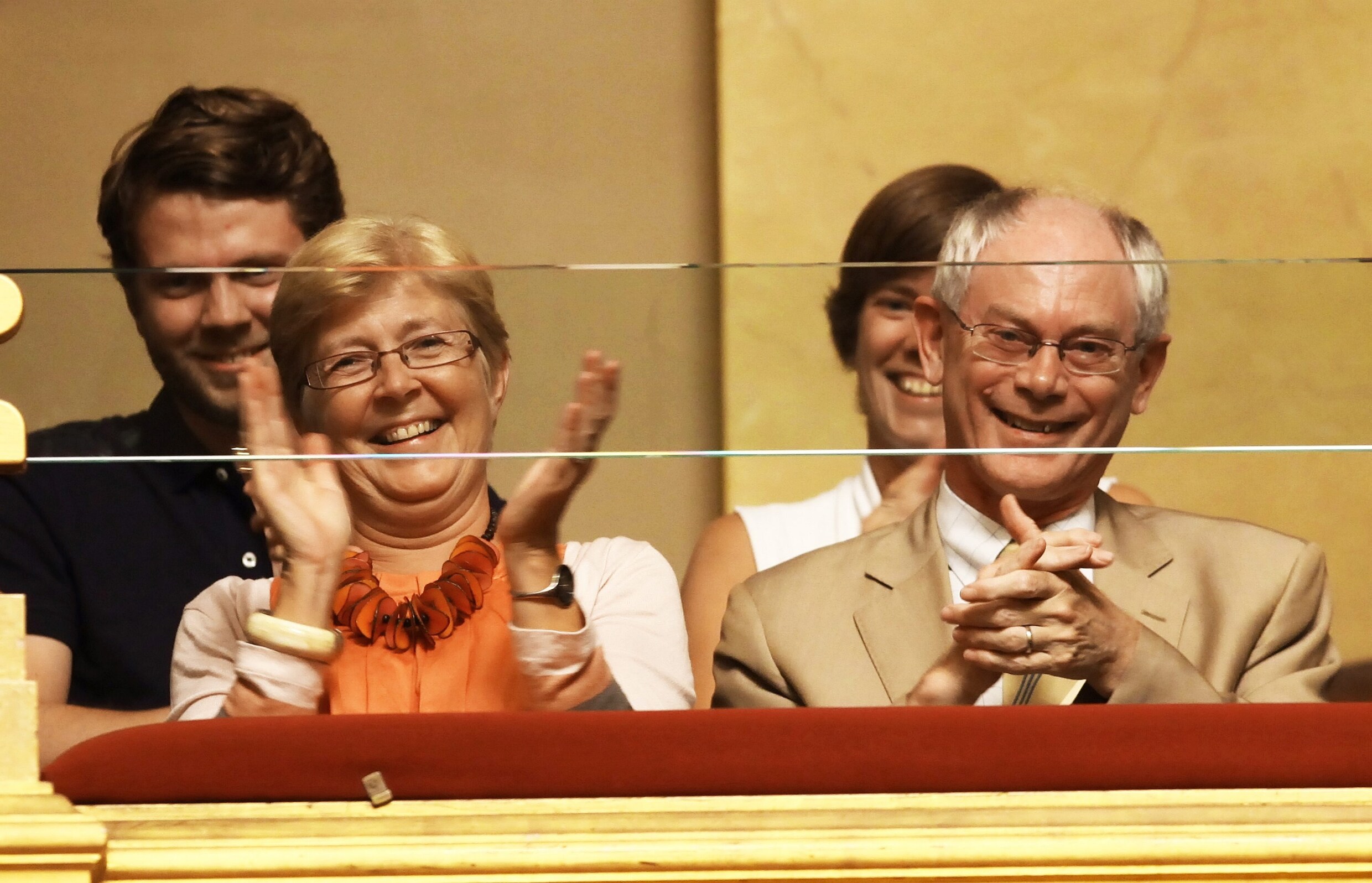 Echtgenote Herman Van Rompuy op kieslijst Halle | De Morgen